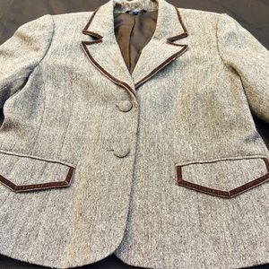 Reitmans | Jackets & Coats | Reitmans Sparkly Neutral Fitted Blazer ...